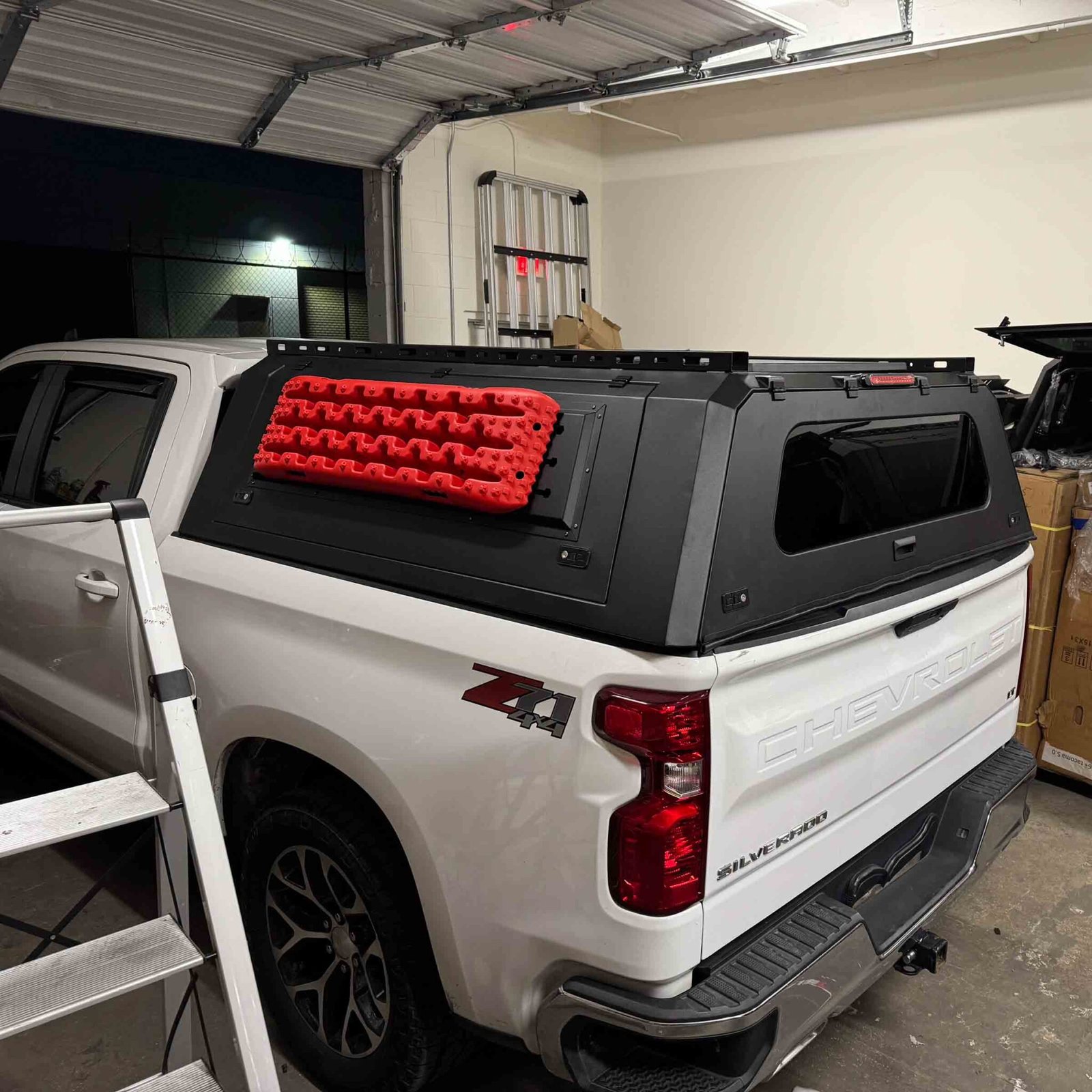 Aluminum Camper Shells for Pickup Trucks | OuO