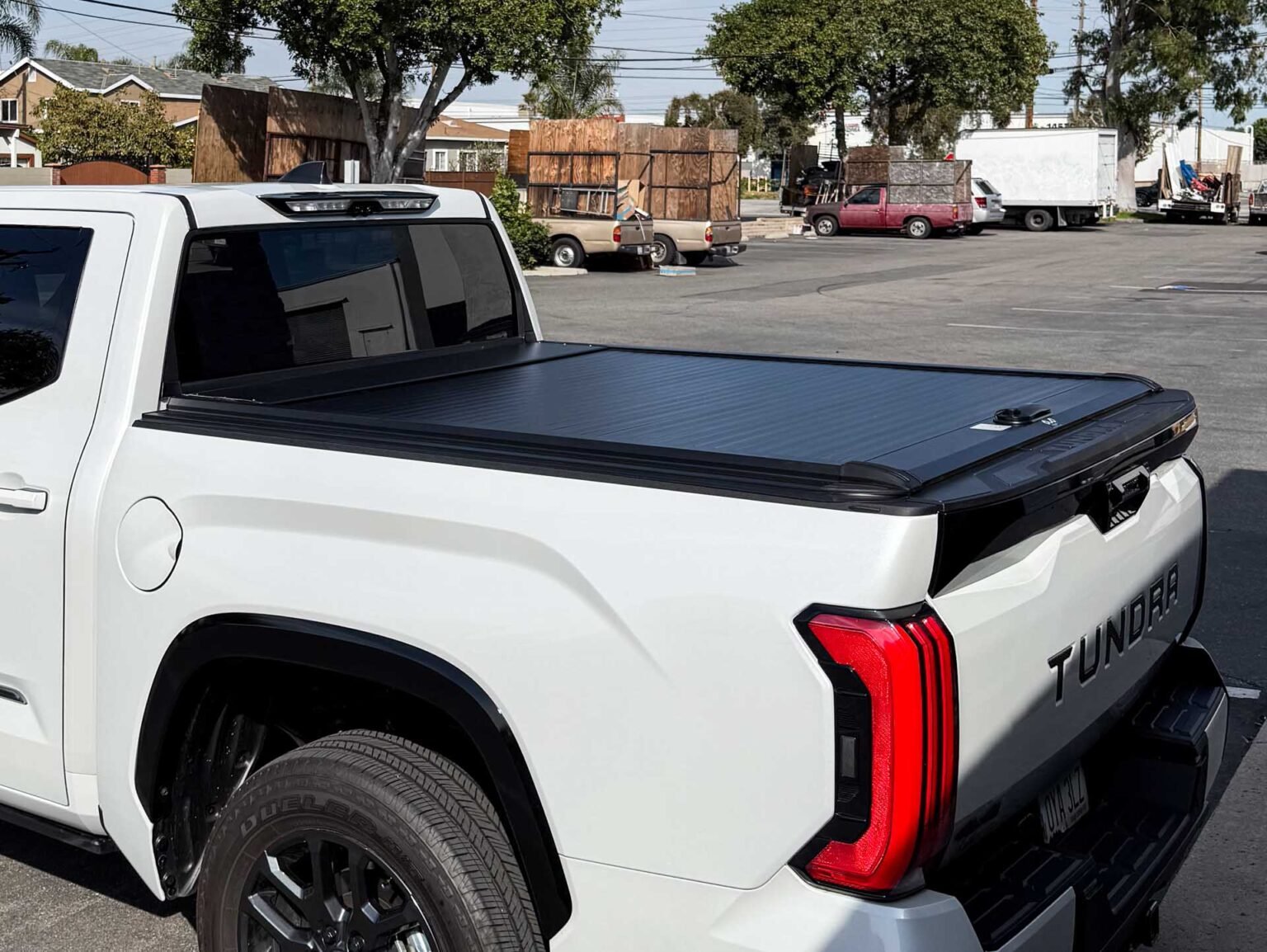 Toyota Tundra 5.5ft Retractable Bed Cover | OuO Aluminum Cover