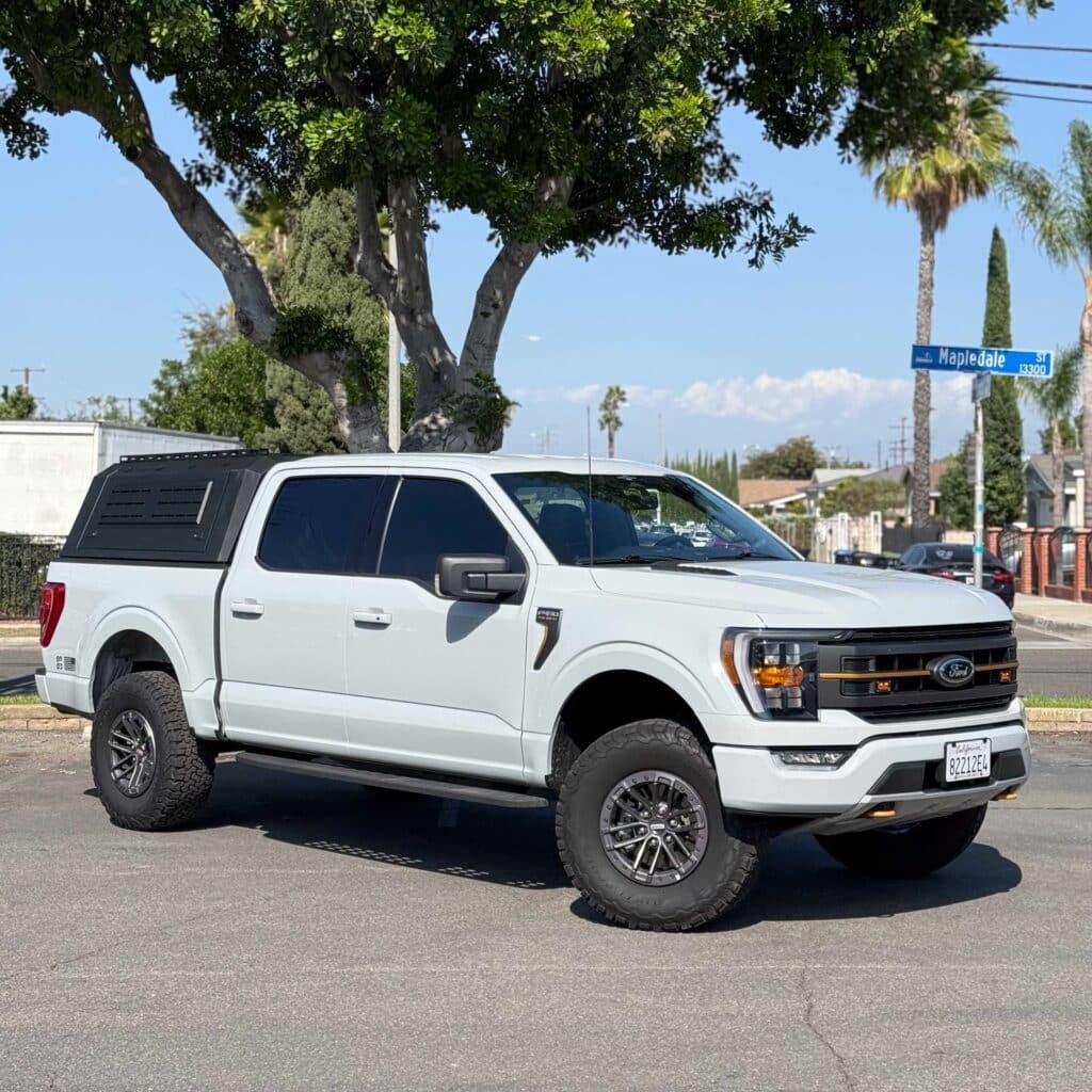 Ford F-150 5.5ft Aluminum Camper Shell | Canopy Truck Top